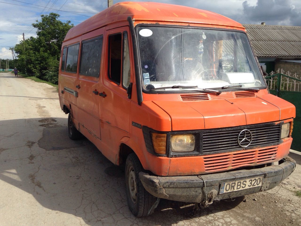 Mercedes 208