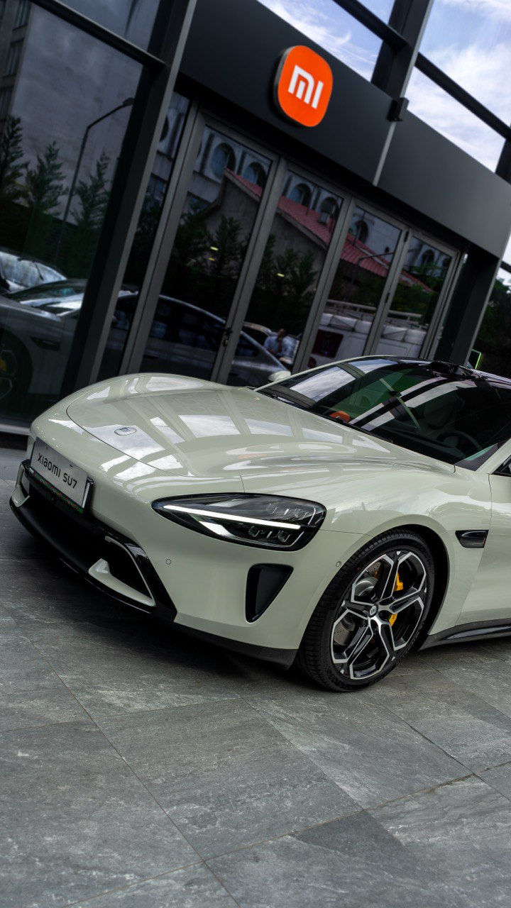 Xiaomi SU7 2024 г. с пробегом 5000 км, Электричество, 60000