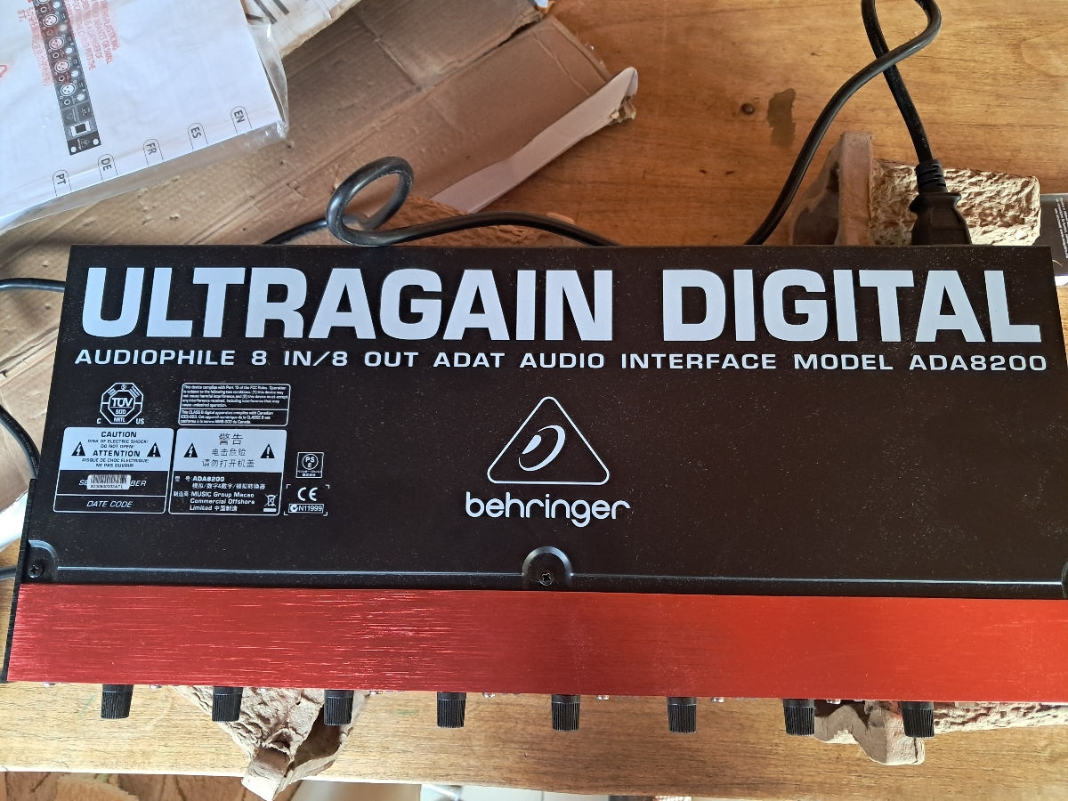 Ultragain Digital ADA8200