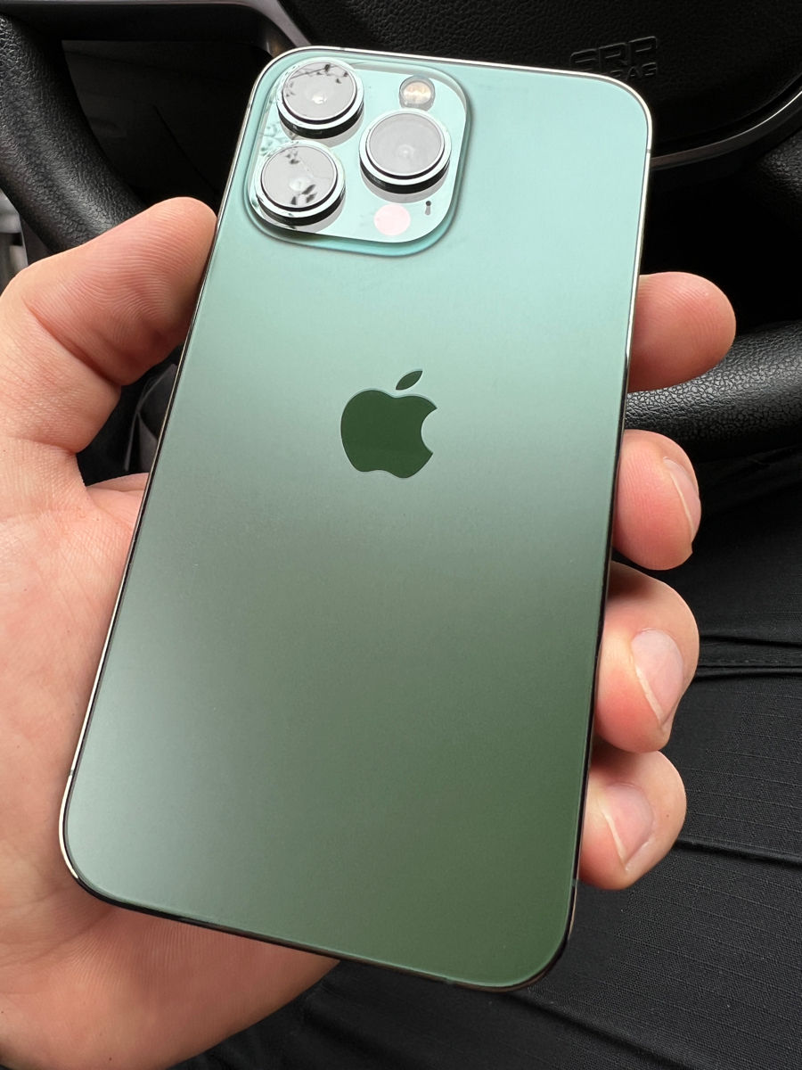 iPhone 13 Pro Alpin Green