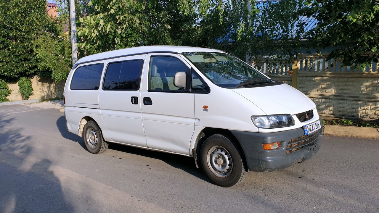 Mitsubishi L400