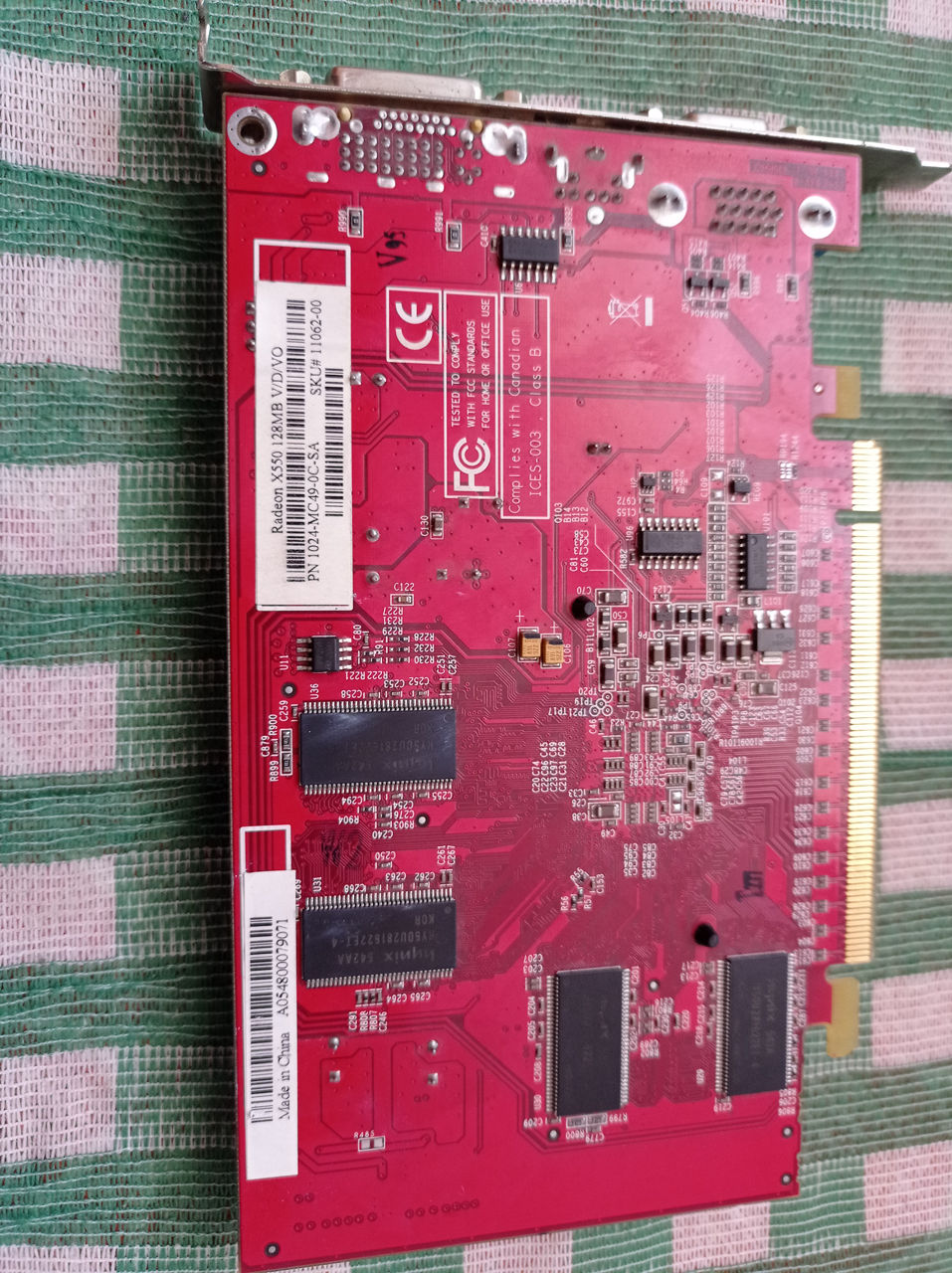 Radeon x550