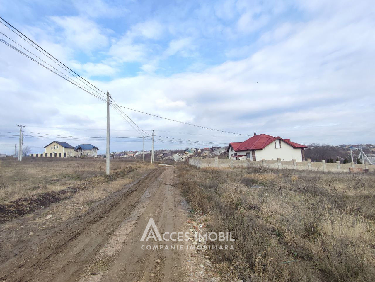 Teren pentru construcții 6 ari! Sîngera, str. Emil Loteanu!