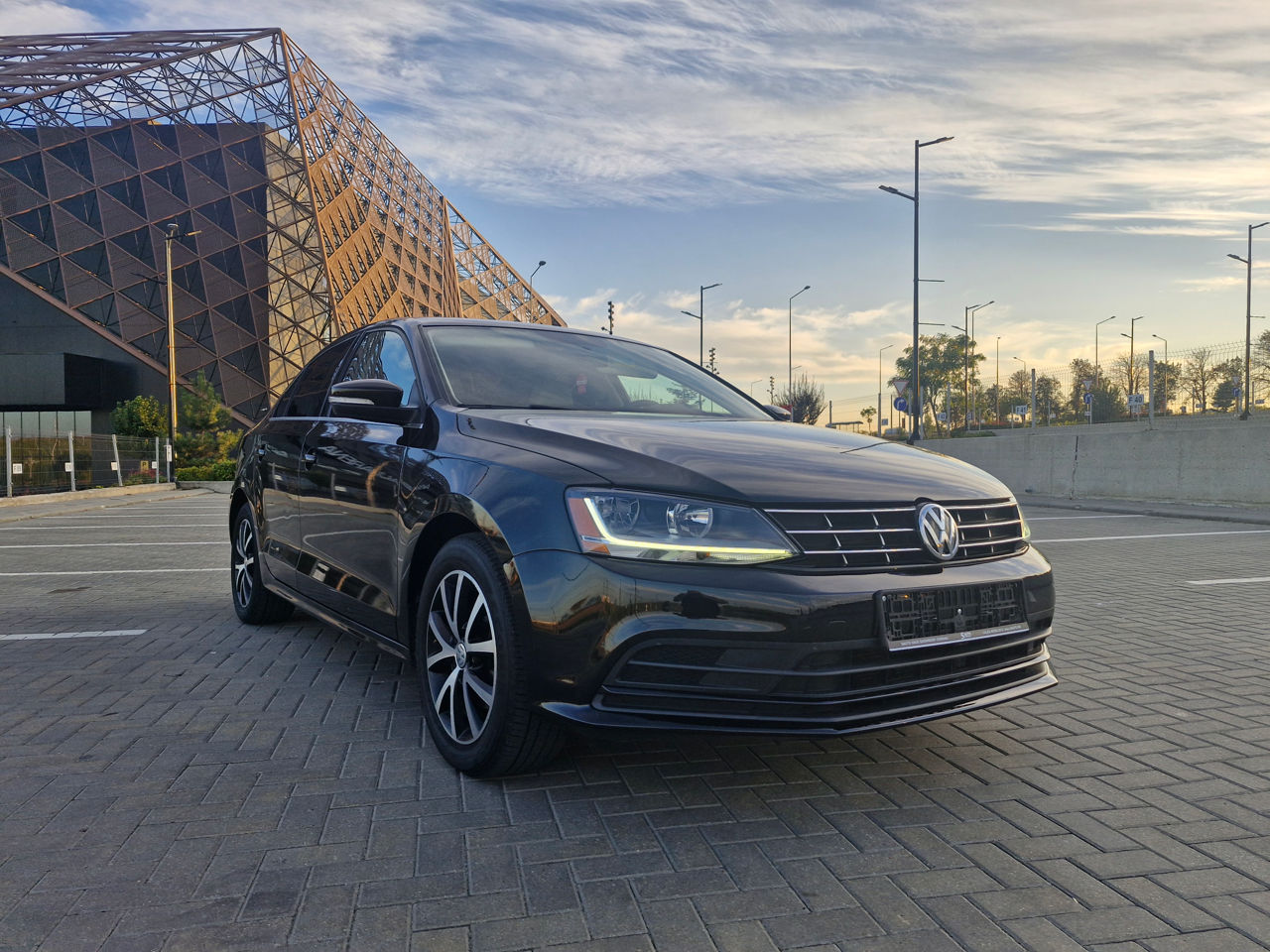 Volkswagen Jetta 2018 г. с пробегом 78000 км, Бензин, 10500