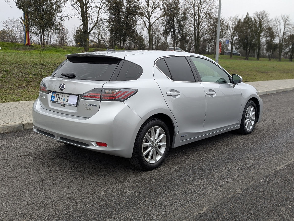 Lexus CT Series an. 2013 cu rulaj 185000 km, Hybrid, 9999
