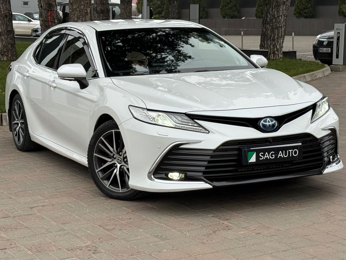 Toyota Camry an. 2022 cu rulaj 123000 km, Hybrid, 26800