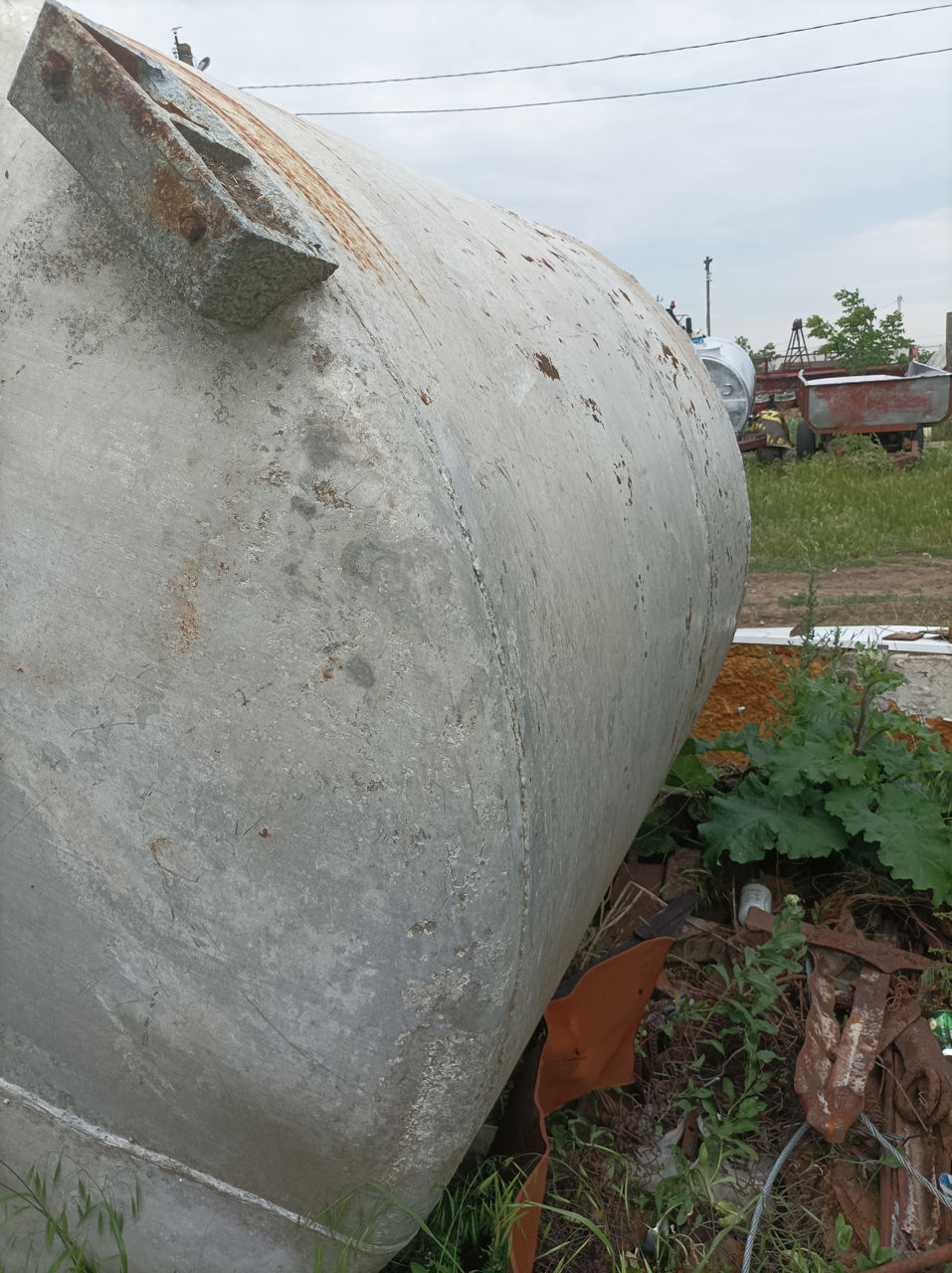 Vînd cisterna
