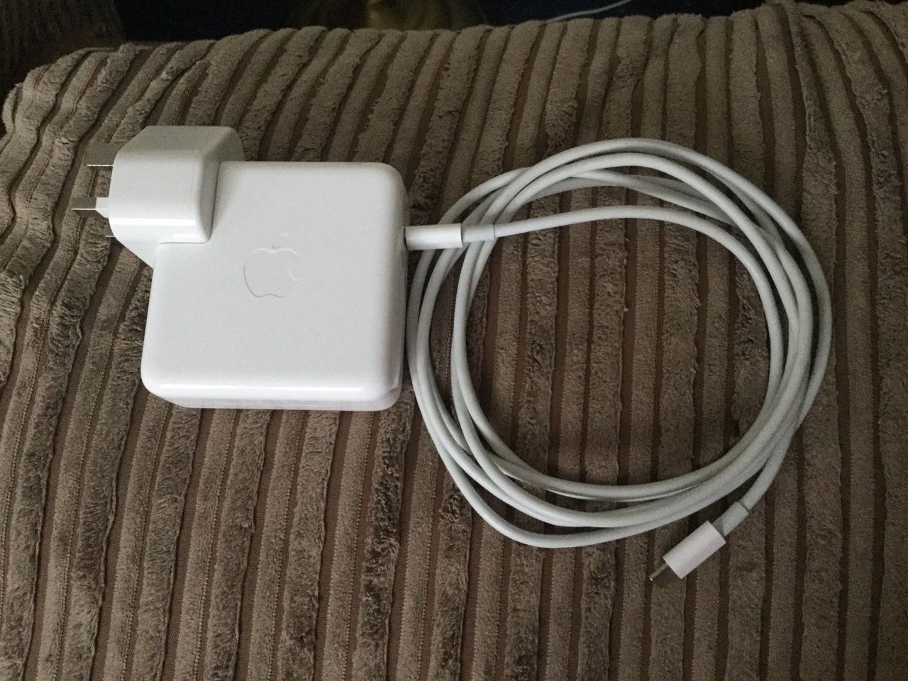 Оригинал! Apple USB-C 61W Power Adapter A1718 для MacBook PRO 13 [2015 ...