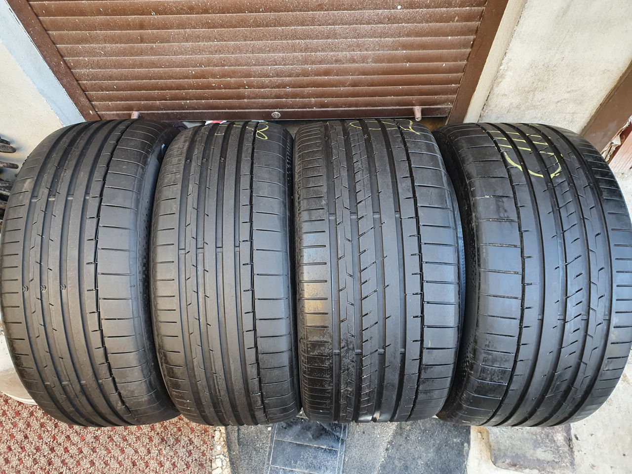 315/40/ R21- Continental. 275/45/ R21.