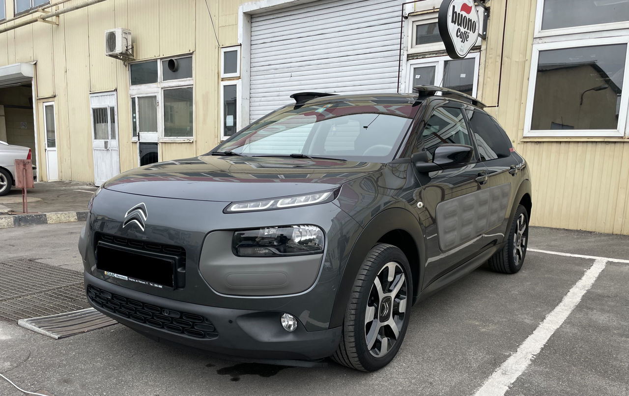 Citroen C4 Cactus an. 2015 cu rulaj 115000 km, Benzină, 8000