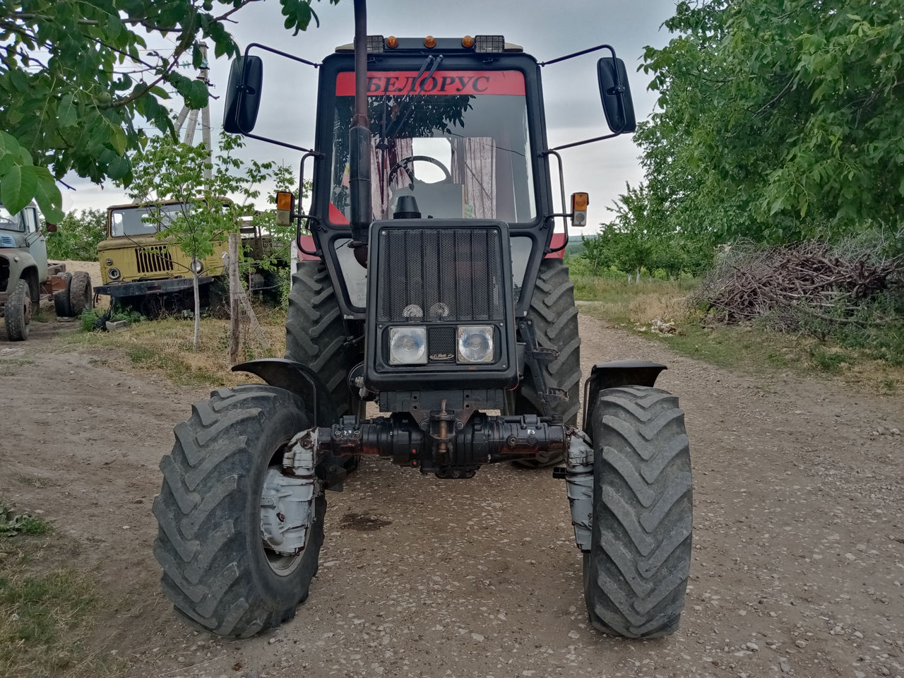 MTZ 892 2016