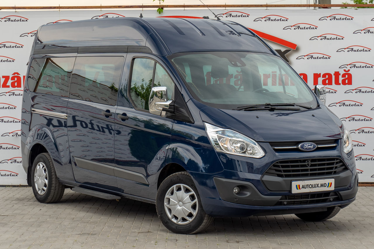 Ford Custom 9 locuri