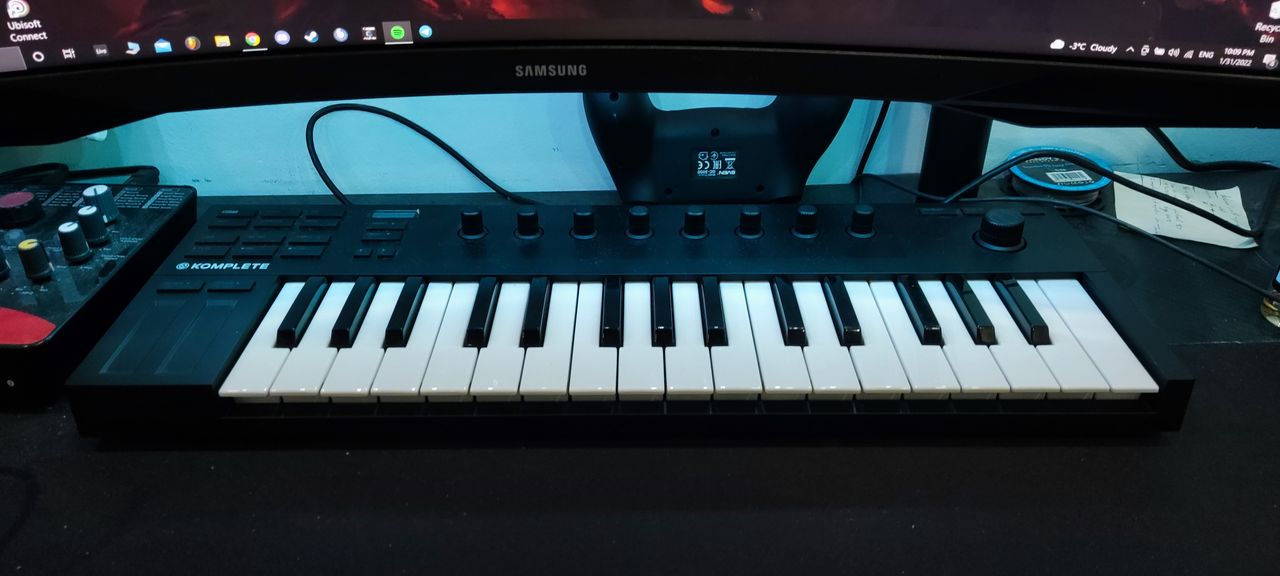 Срочно, native instruments m32