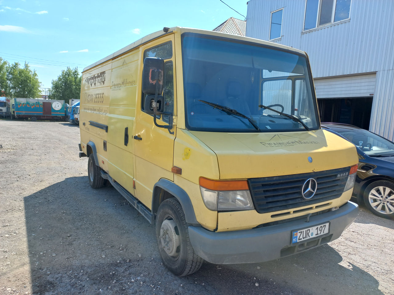 Mercedes Vario 614