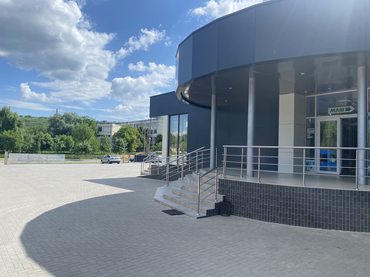 Chirie centru Nisporeni. Spatii comerciale