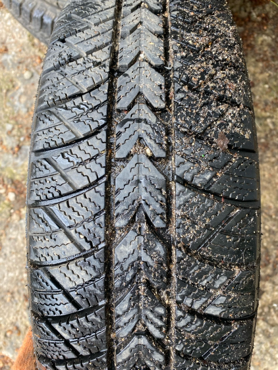 R14 anvelope mina 2, mai multe marimi