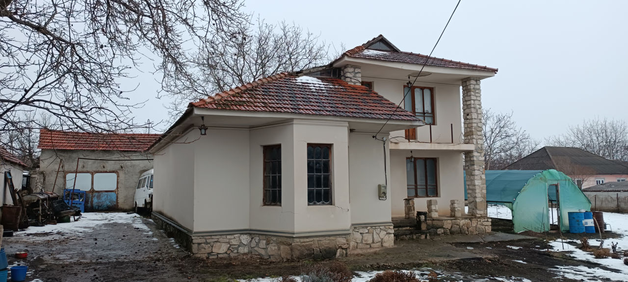 Casa se vinde in satul Ghindesti r-n Floresti