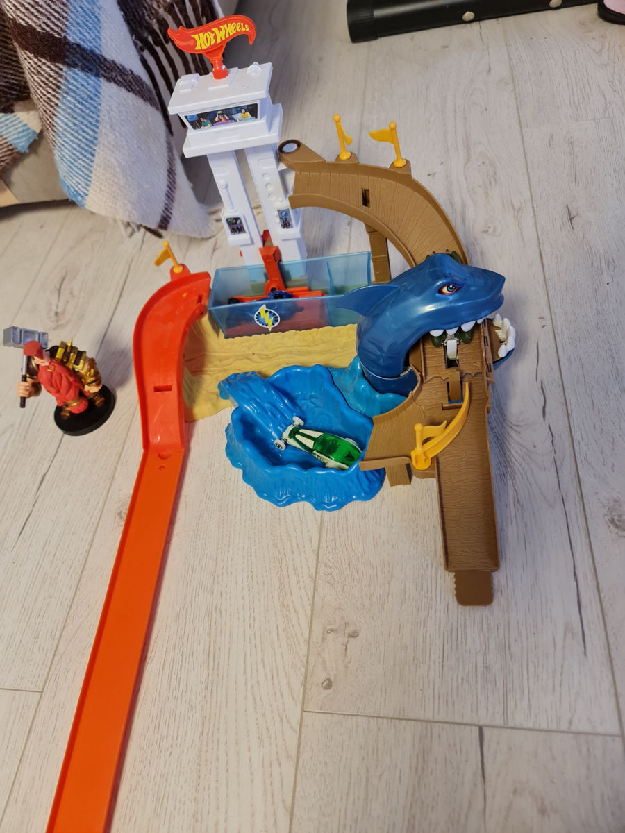 Трассы hot wheals