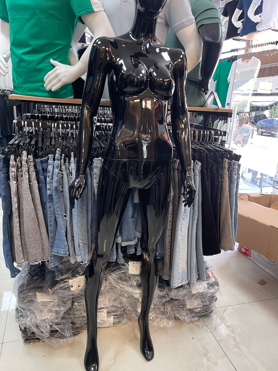 De vinzare manechine