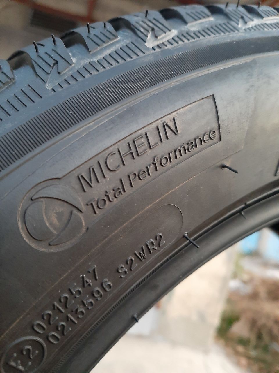 Michelin R17 215/55 95V Winter