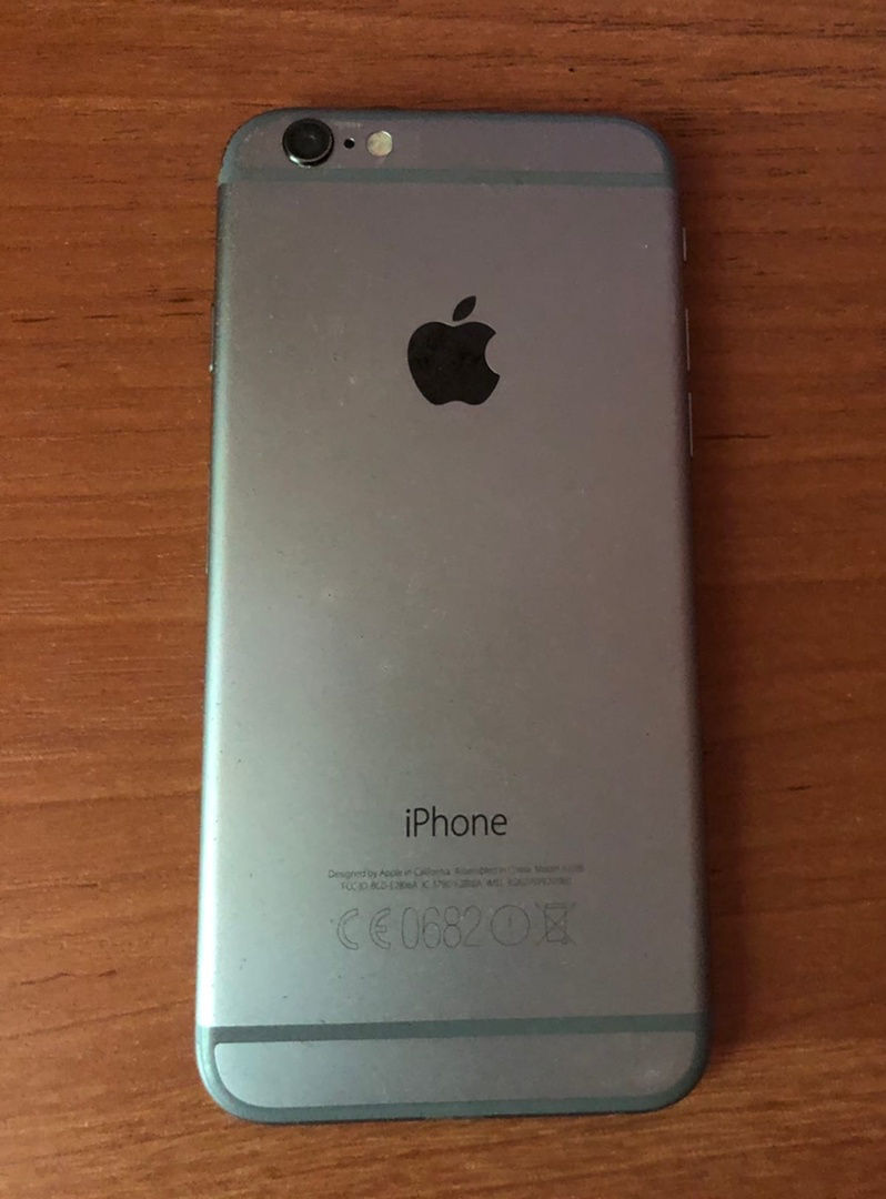 Продам Iphone 6