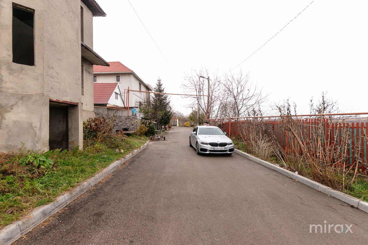 str. Cobzarilor, Codru, Chișinău