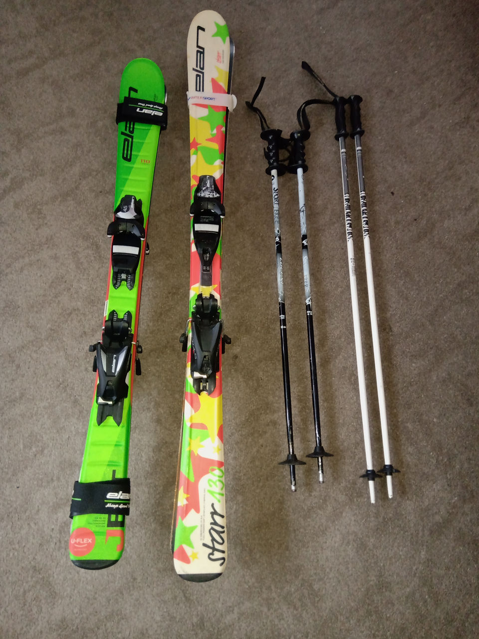 Горные лыжи детск. Elan 110 и 130, палки 85, шлем детс. Rossignol ML 56 ...