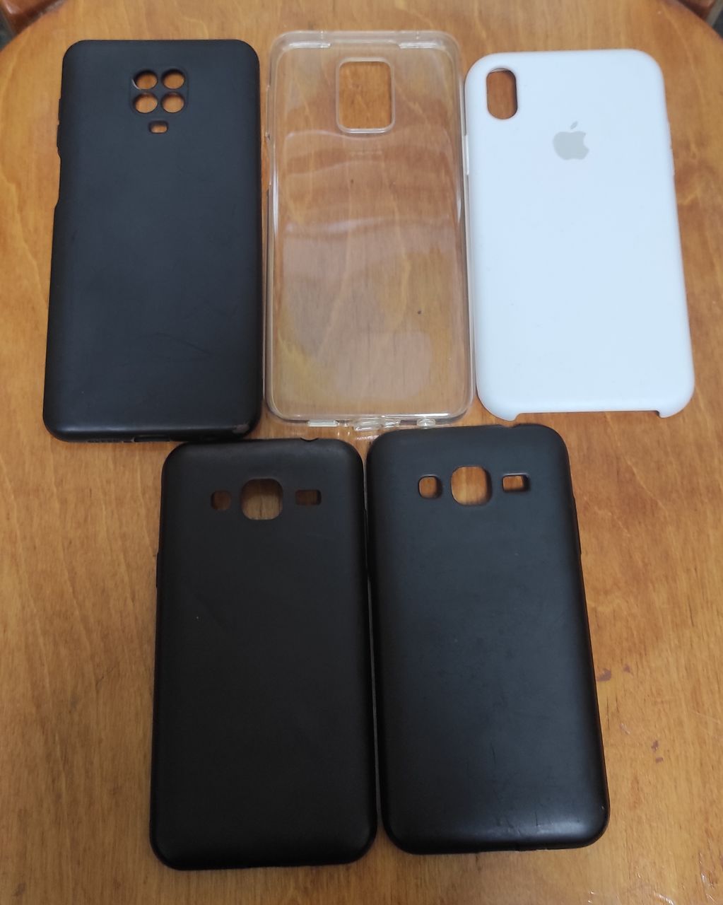 Vînd huse pentru telefoane