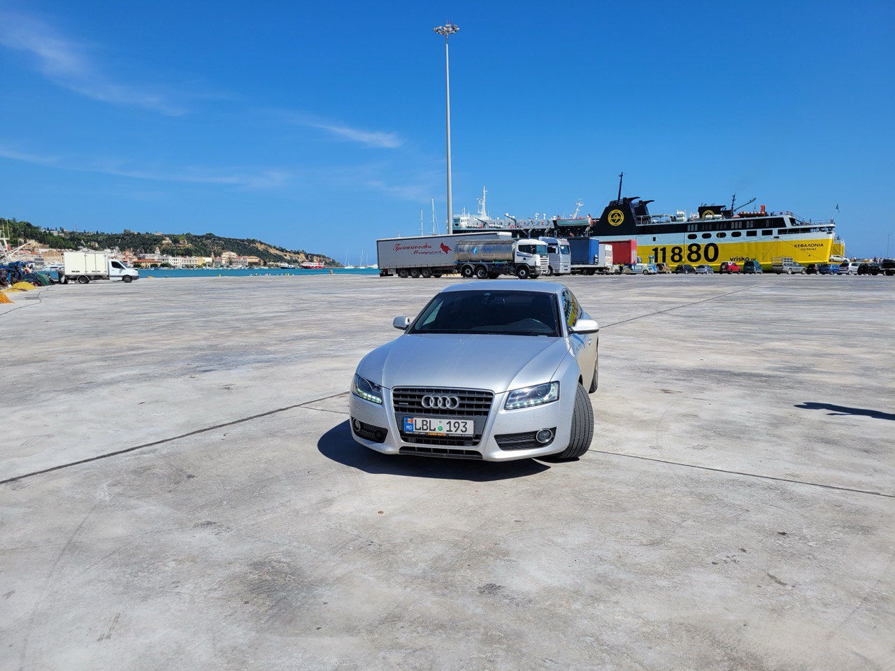 Audi A5 2011 г. с пробегом 247094 км, Бензин, 12400