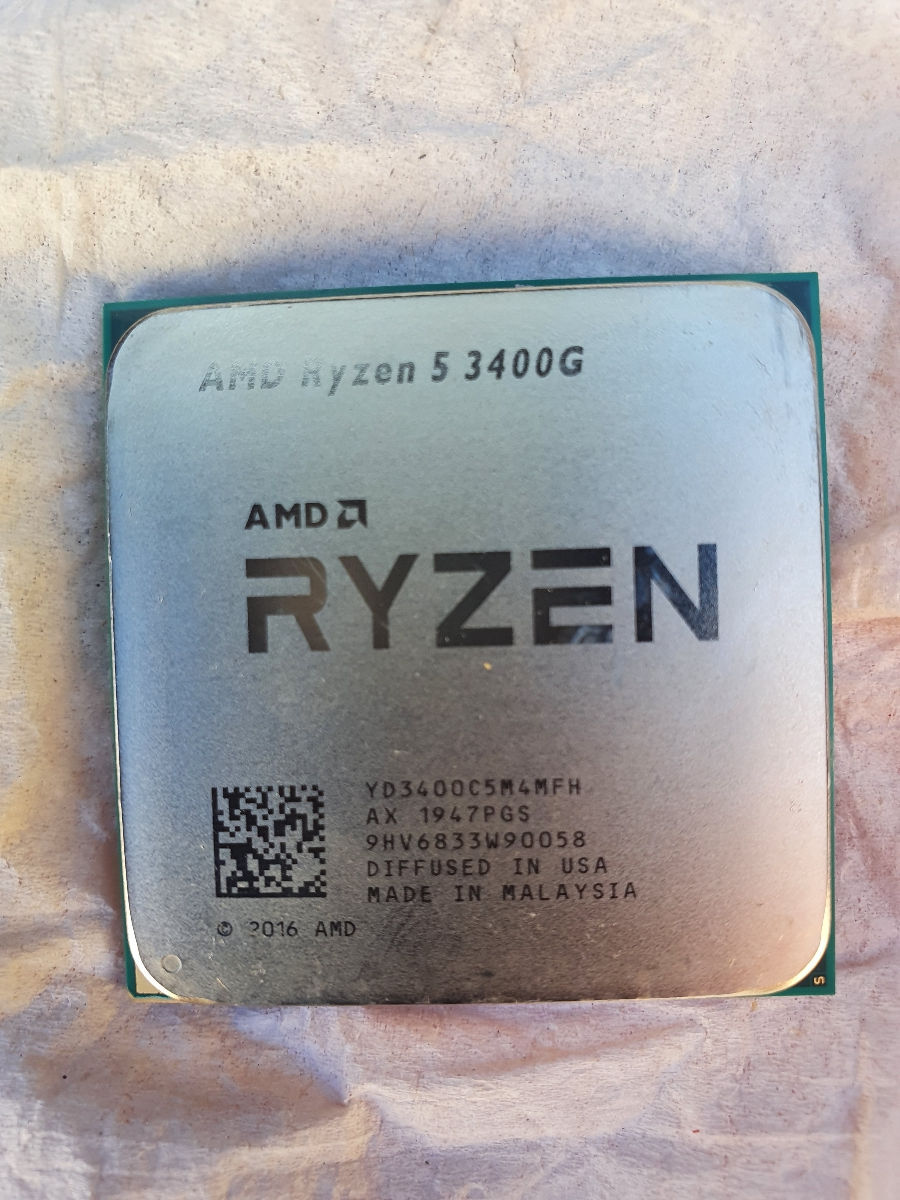 Procesoare Amd Ryzen și Intel pentru PC