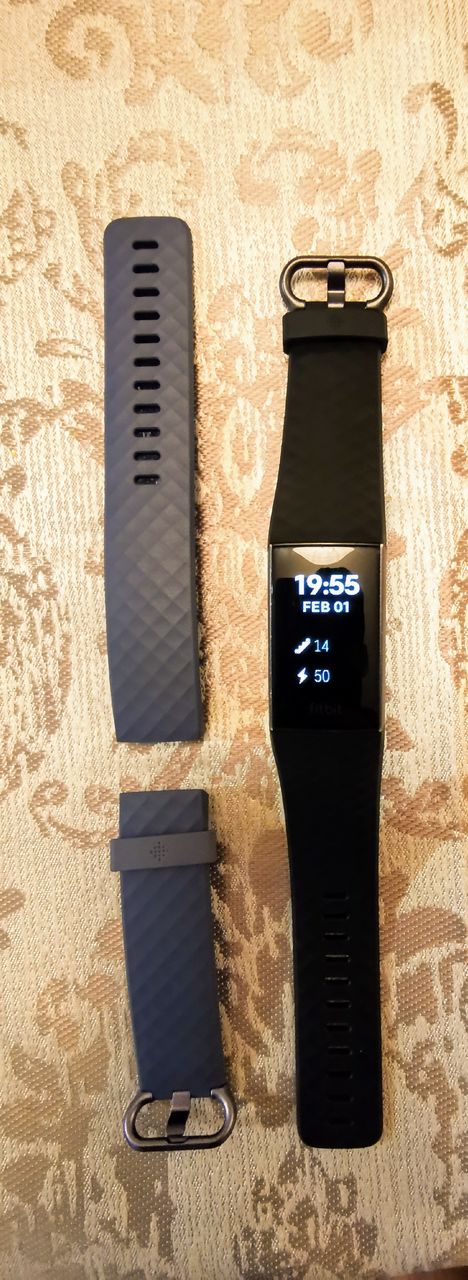 Vând Fitbit Charge 3 la preț accesibil