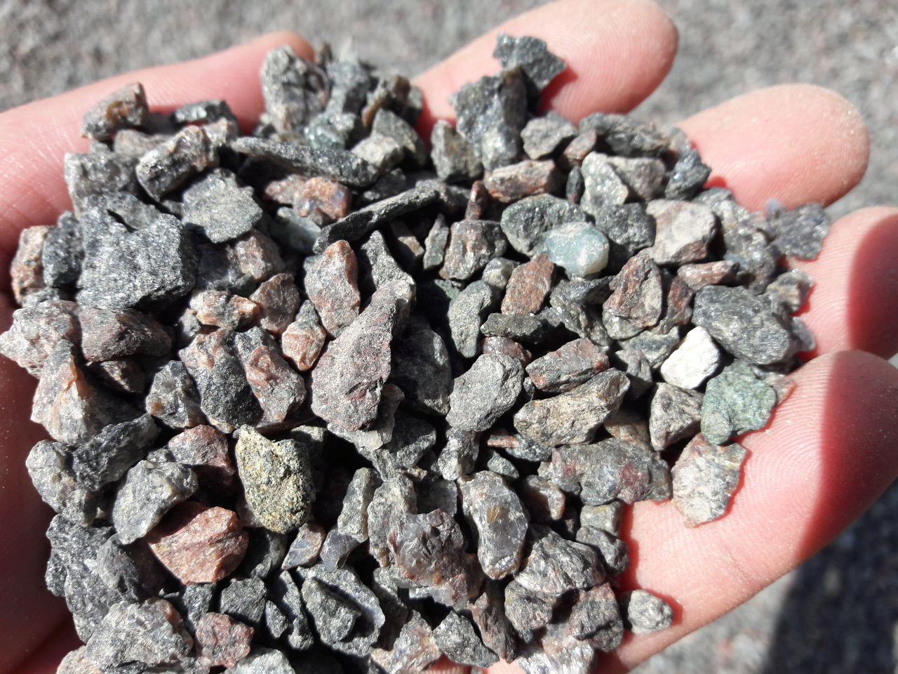 Гранит гранитный камень фракции 5-10 мм щебень Granit piatra de granit