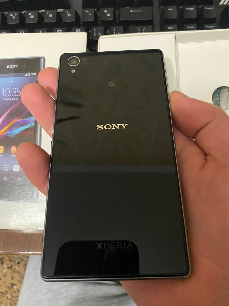 Sony Xperia Z1 (C6903, L39h)