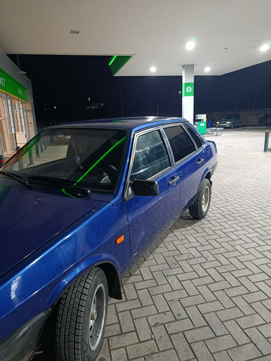 Lada / ВАЗ 21099 an. 2002 cu rulaj 211 mi, Benzină, 2999