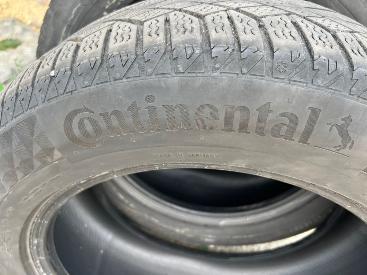 225/60/18 Continental