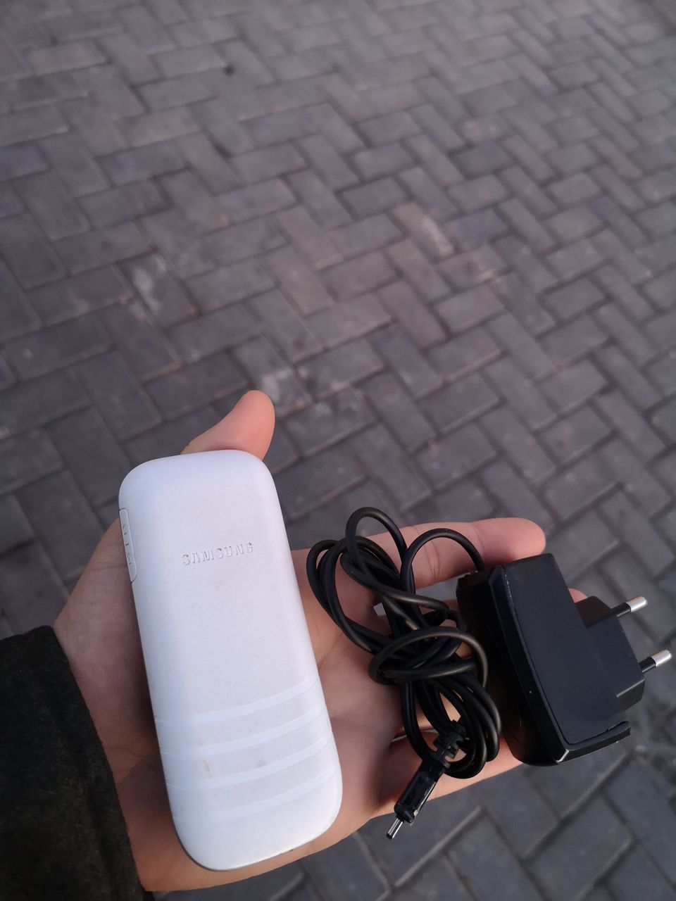 telefon cu butoane Samsung