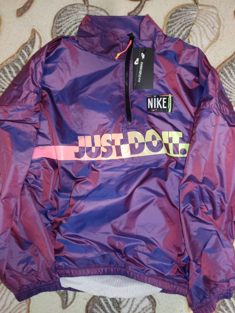 Продам анорак Nike