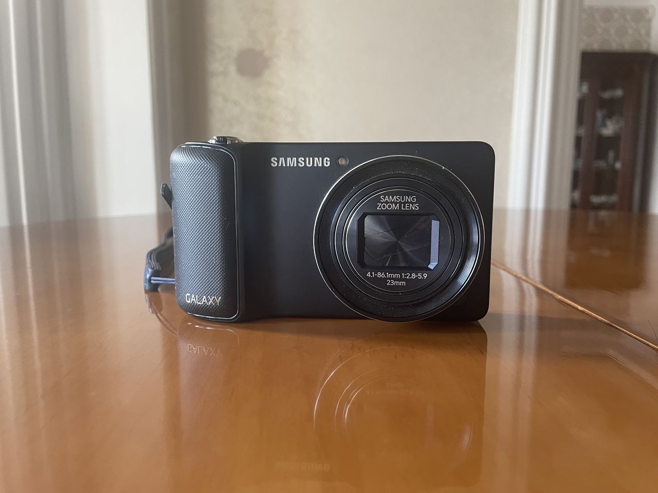 vind camera de fotografiat Samsung si fotoaparat Nicon, Coolpix S210