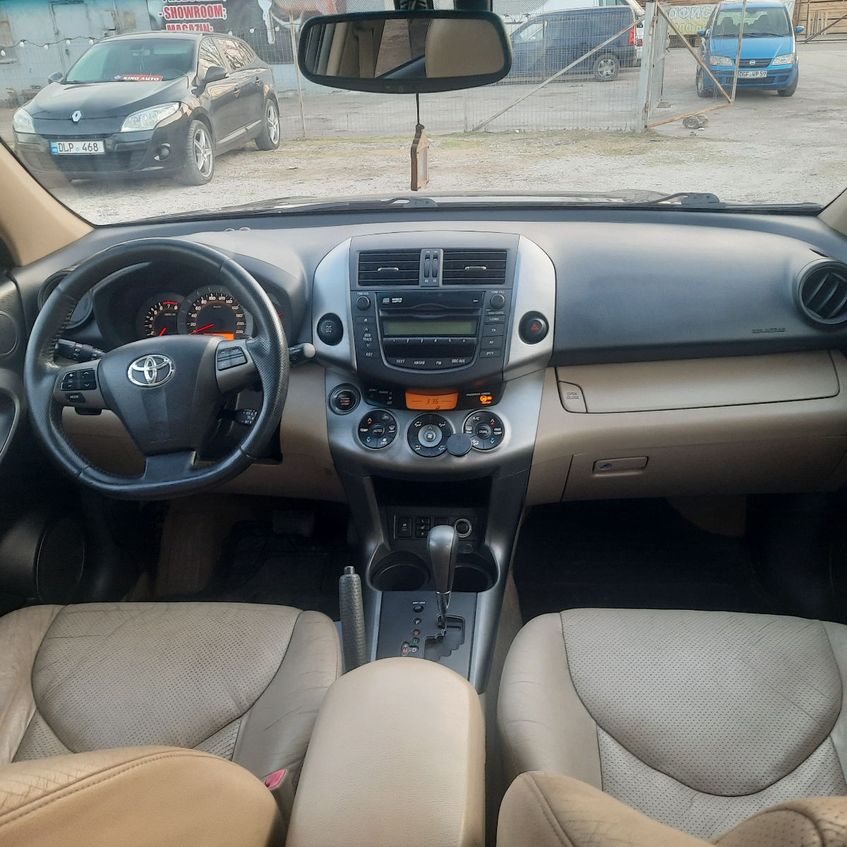 Toyota Rav 4 2010 г. с пробегом 111111 км, Бензин, 9000