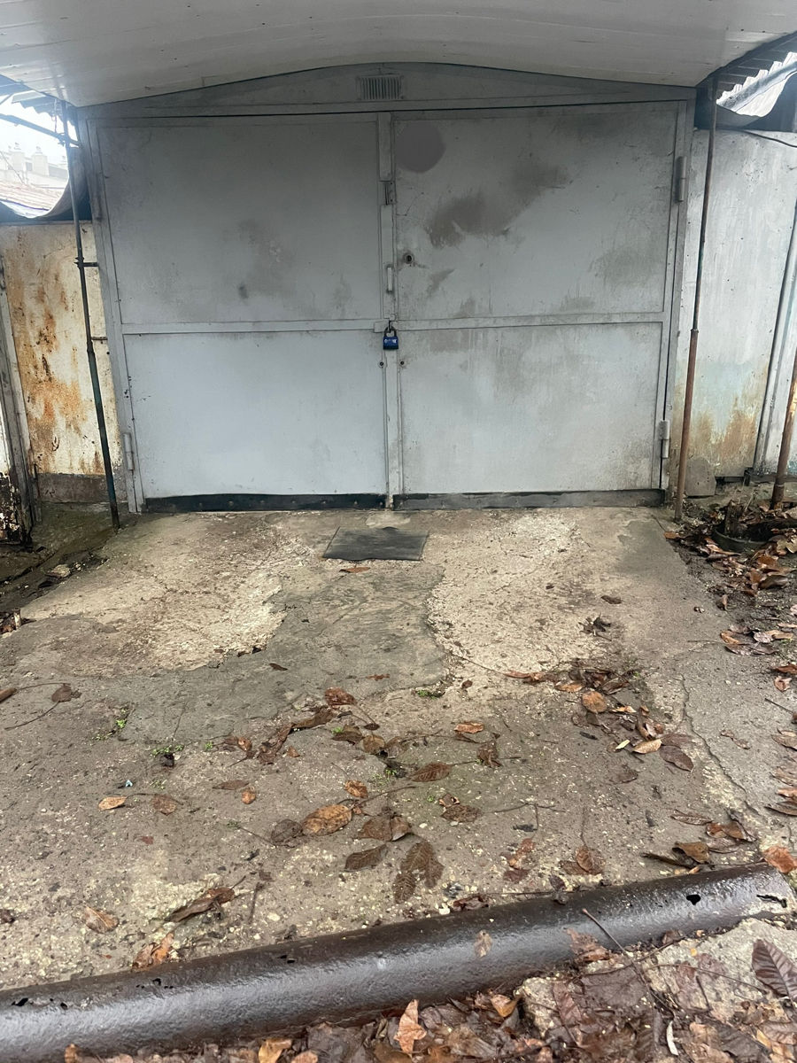 Vând garaj Vând garaj