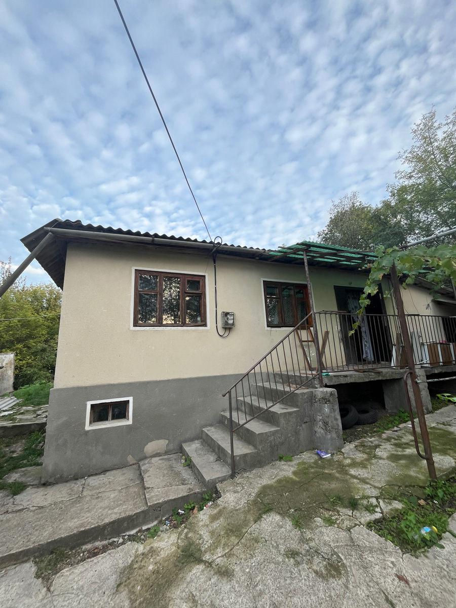 Se vinde casă cu teren de 18 ari — satul Susleni, raionul Orhei