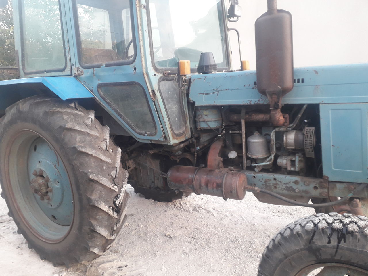Mtz 80 , pornesti la 24, actele in regula 3500 euro.