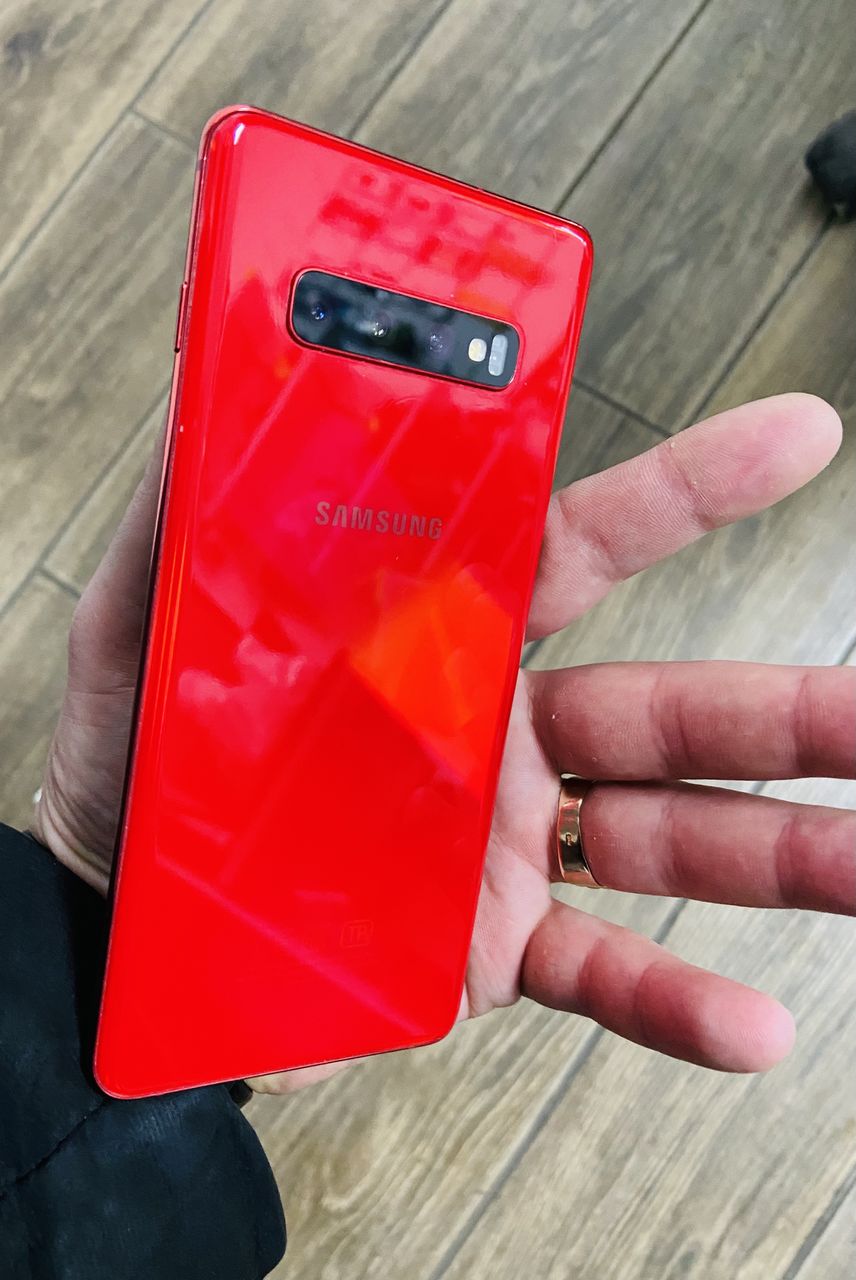Samsung S10+ RED