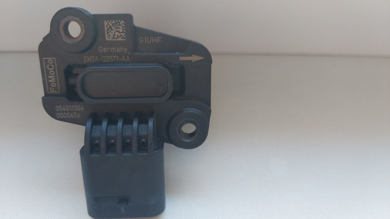 Расходомер воздуха (массметр) 2038581