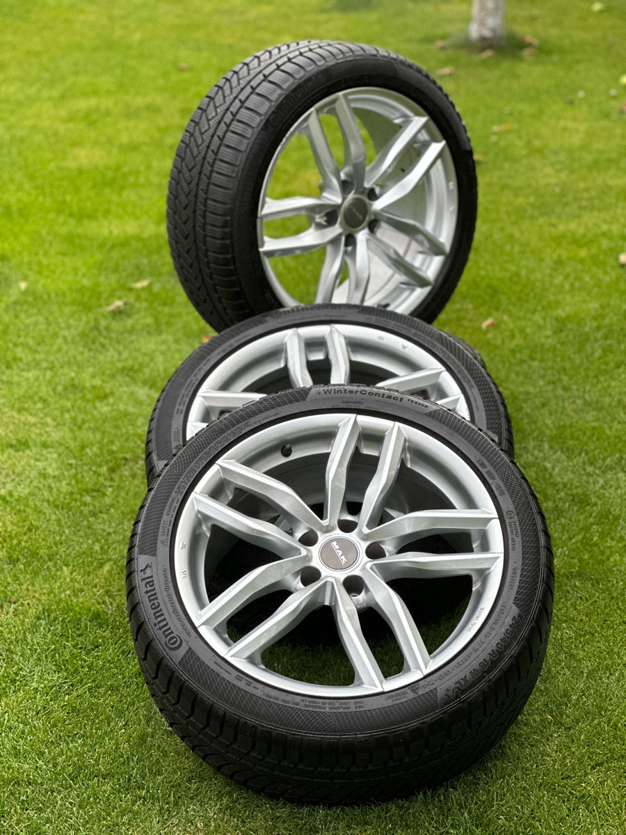 Vînd jante cu anvelope 245/40 r18