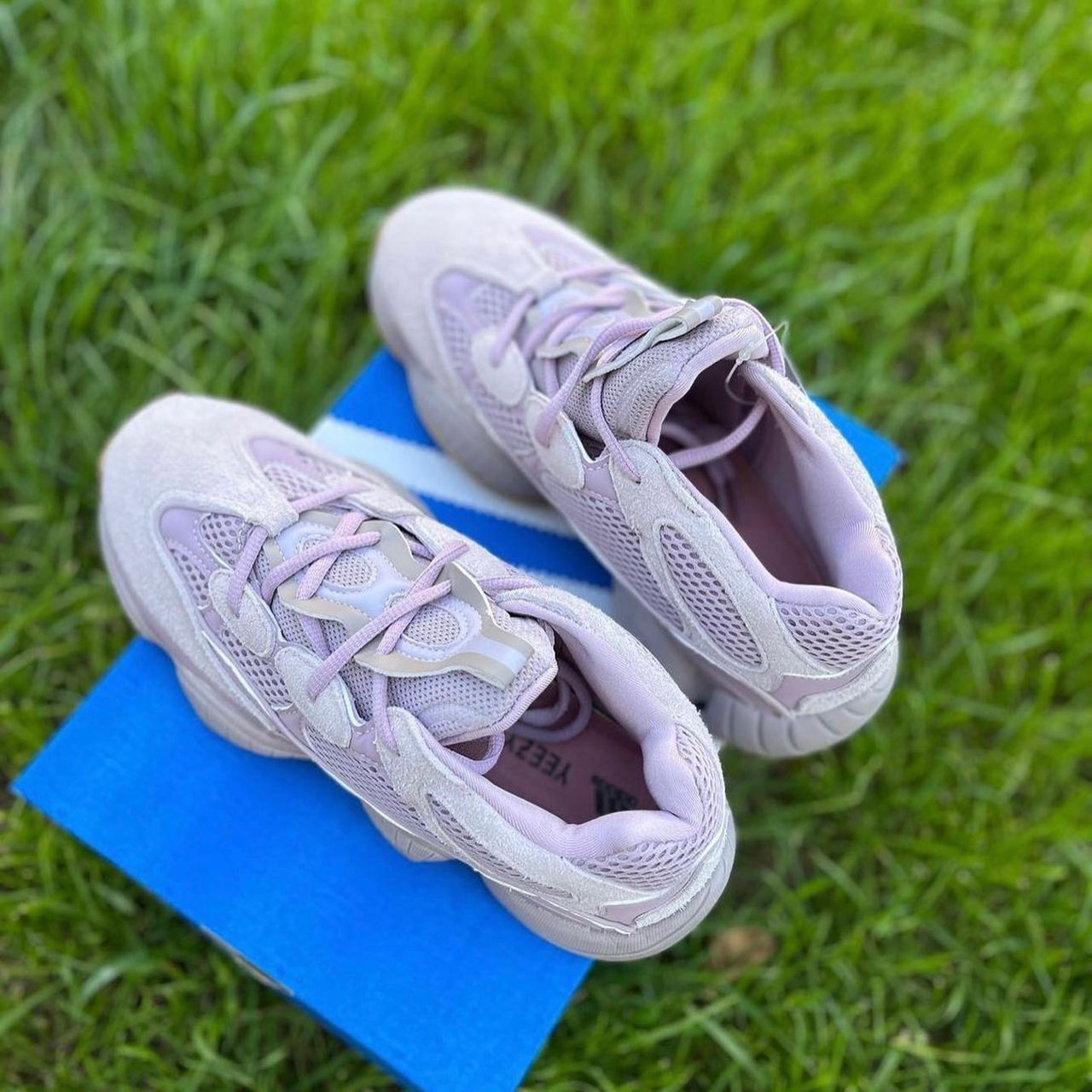 Adidas Yeezy Boost 500 V2