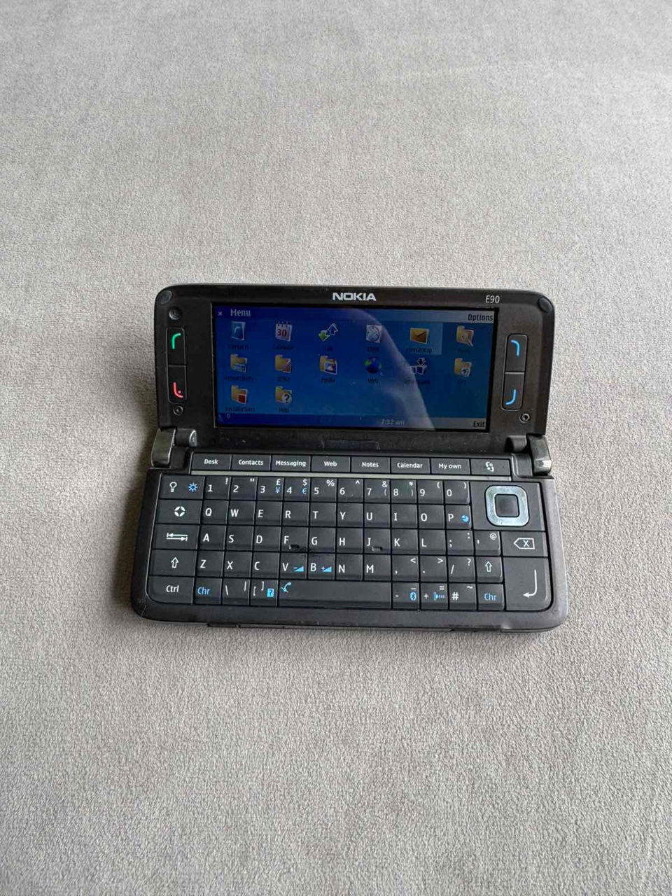 Nokia E90