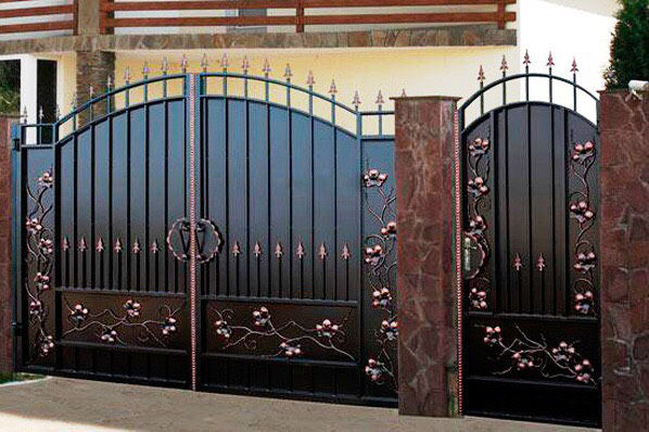 Porti din fer forjat si balustrade la comanda