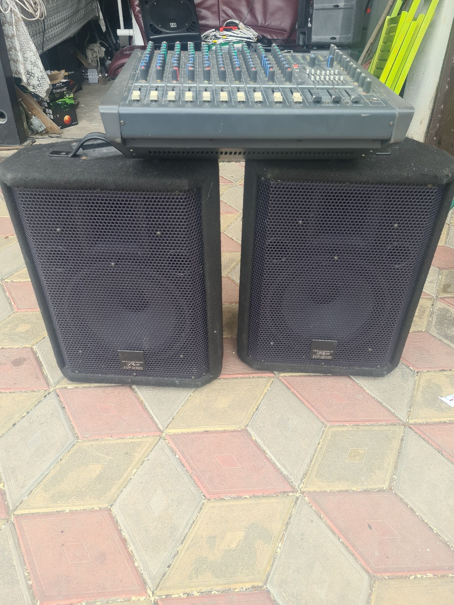 Mixer activ si 2 boxe pasive