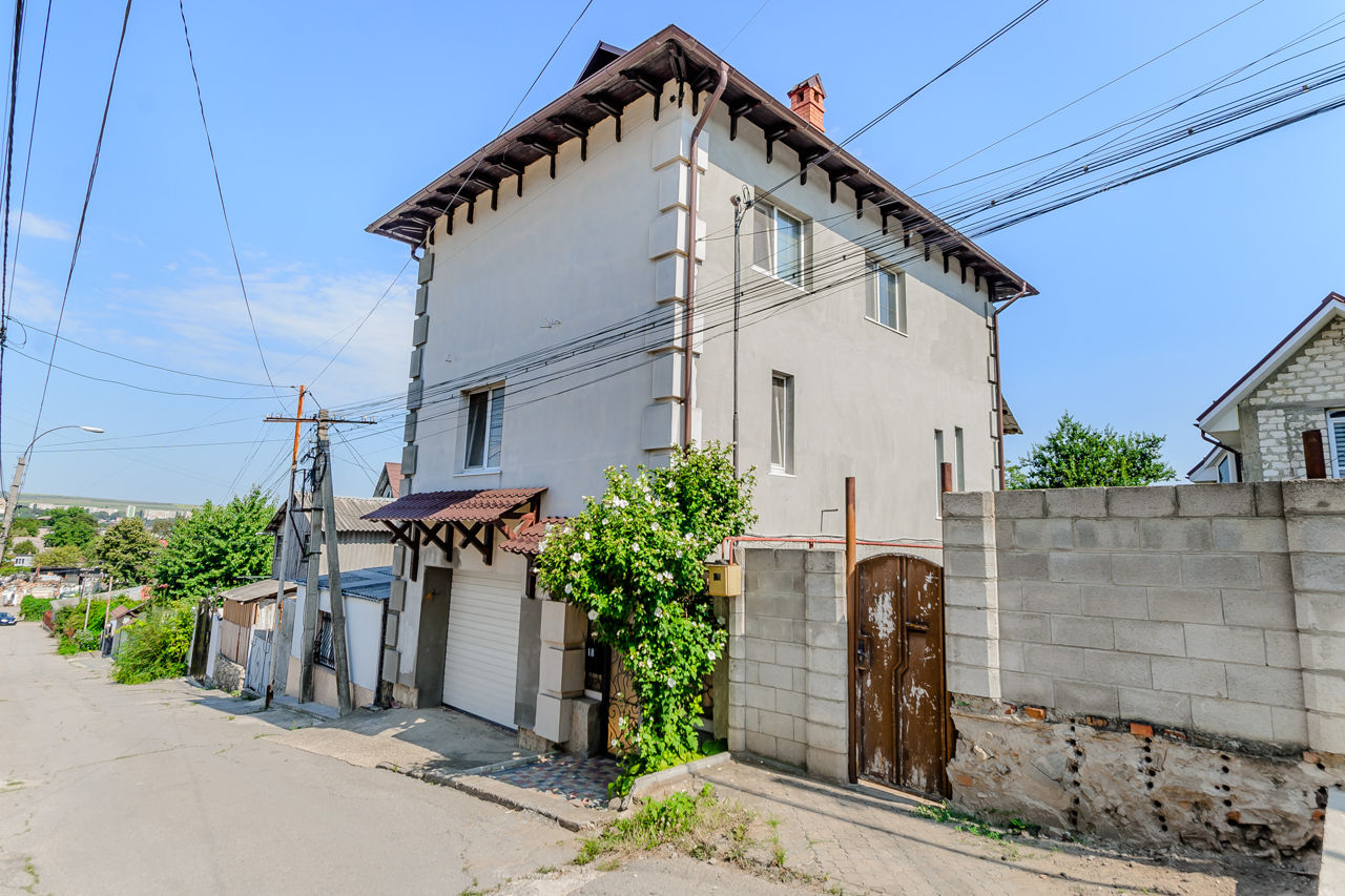 Casa, Botanica, 3,5 ari, 150mp